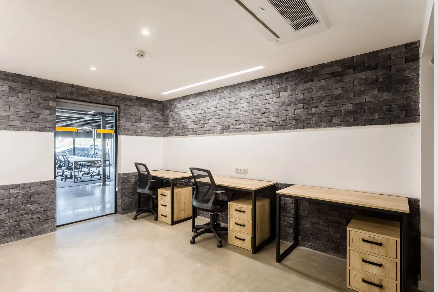 Terminal • ტერმინალი - More Than Workspace